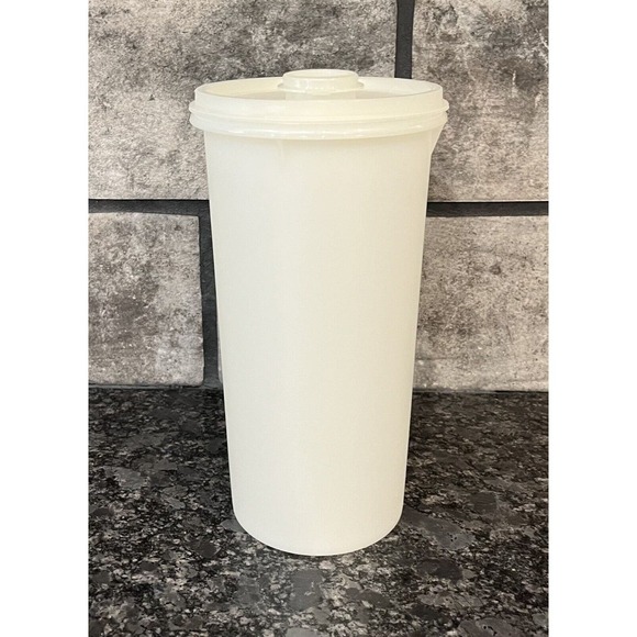 Tupperware | Kitchen | Vtg White Tupperware 2615 Storage Container Wlid ...